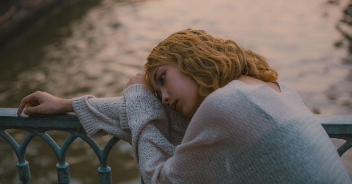 How to Tell Someone to Calm Down: 450 Examples of What to Say